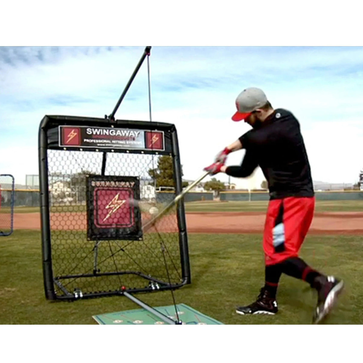 SwingAway 2.0 Hitting Station | HittingWorld.com